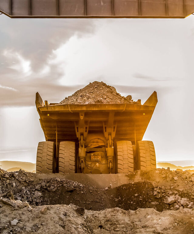 Effiziente Absetzkipper und Containerdienste | Delta Container